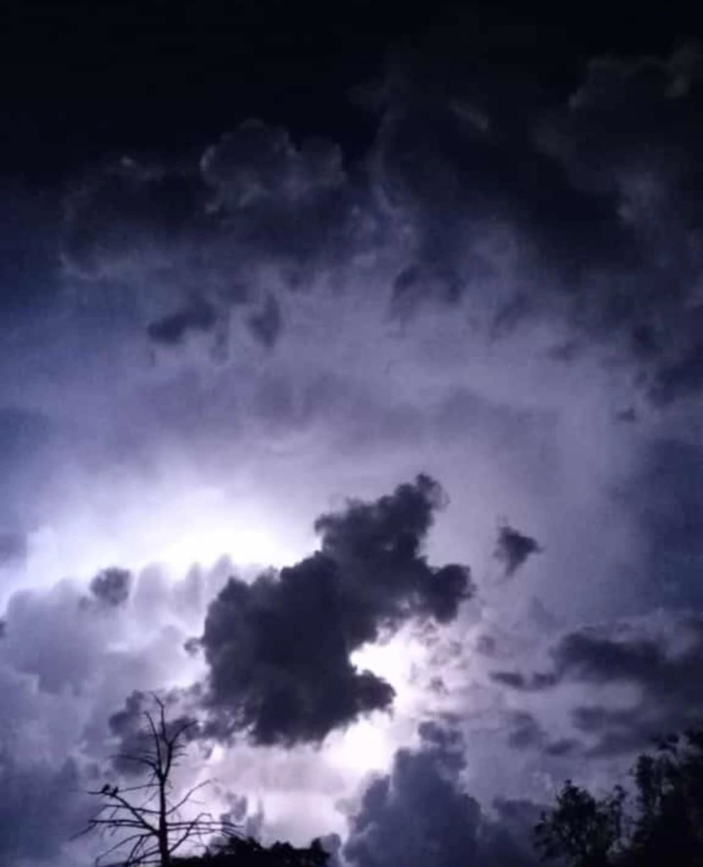 Estimación de lluvia para hoy después del mediodía, menguando a partir ...